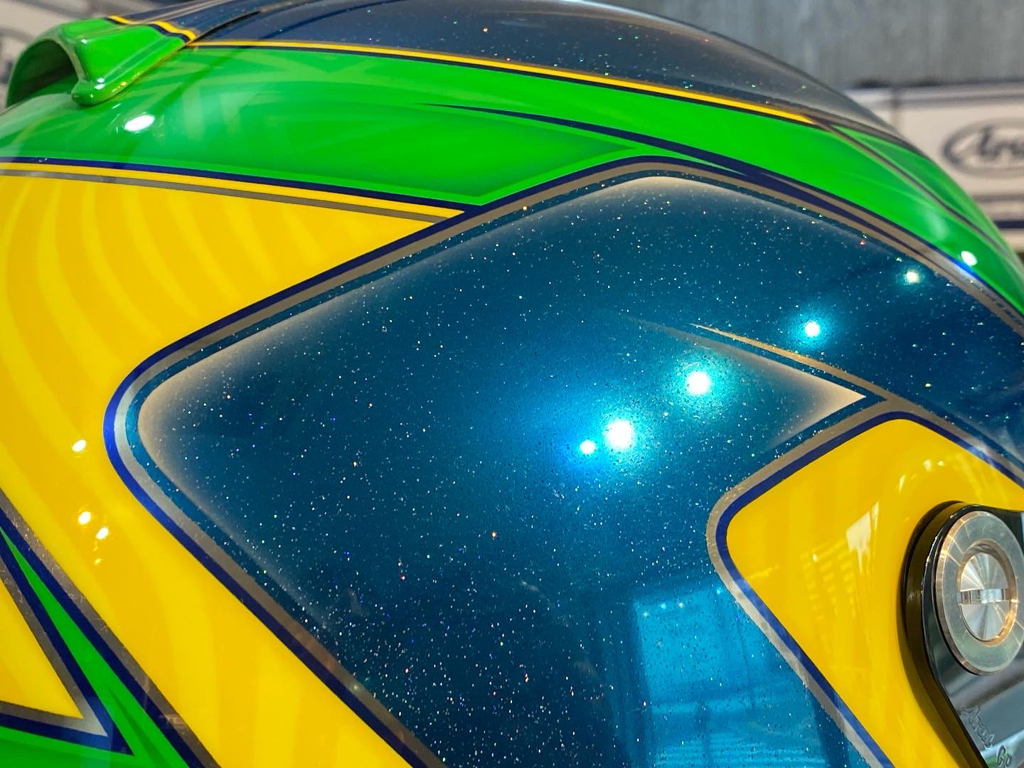 アライペイントヘルメット《Brazil color》 ｜ Helmet Paint TOKYO - ヘルメットペイント東京