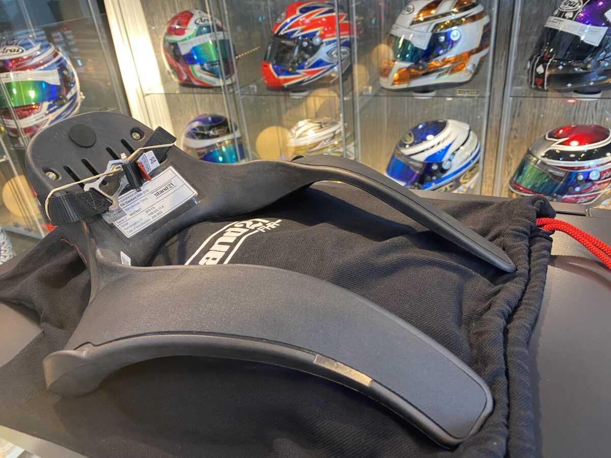 ハンス (FHR / Hans) 試着出来ます。 ｜ Helmet Paint TOKYO - ヘルメットペイント東京