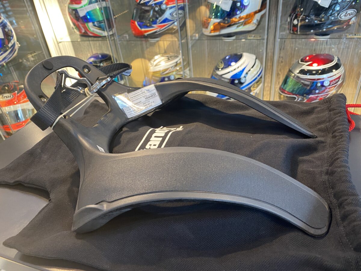 ハンス (FHR / Hans) 試着出来ます。 ｜ Helmet Paint TOKYO - ヘルメットペイント東京