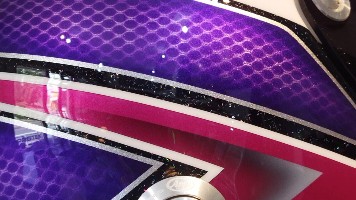 Custom Design Helmets for Auto Racing 【Red Purple × Black line Glitter ...